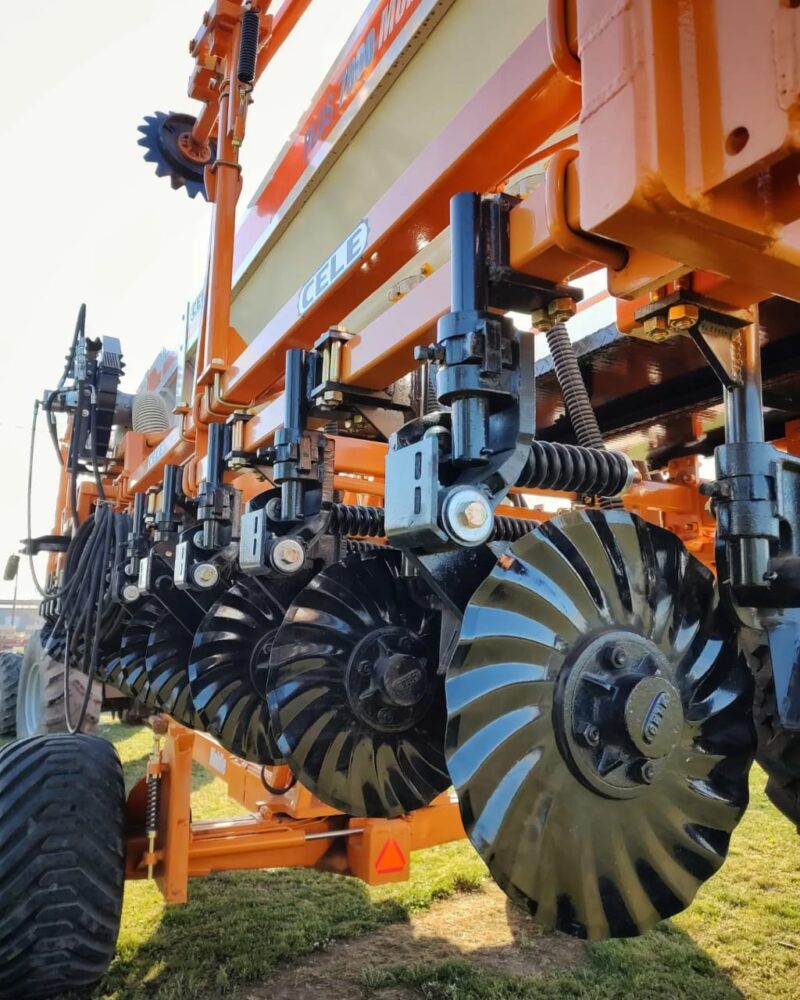 SEMBRADORA CELE PLUS 7000 AUTOTRAILER - Plan B